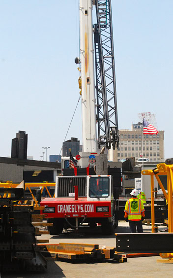 24/7/365 Availability - Crane Guys